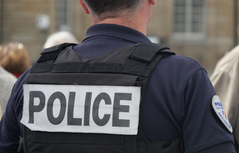Il rentre ivre chez lui et poignarde son grand-père, un adolescent de ...