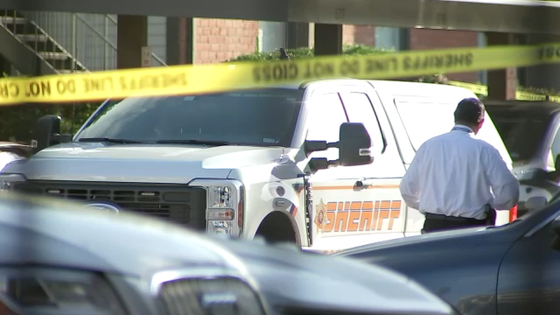 Man fatally stabbed after attempting to break into NE Harris County ...