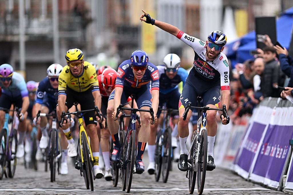 Binche-Chimay-Binche: Jordi Meeus wins in reduced bunch sprint