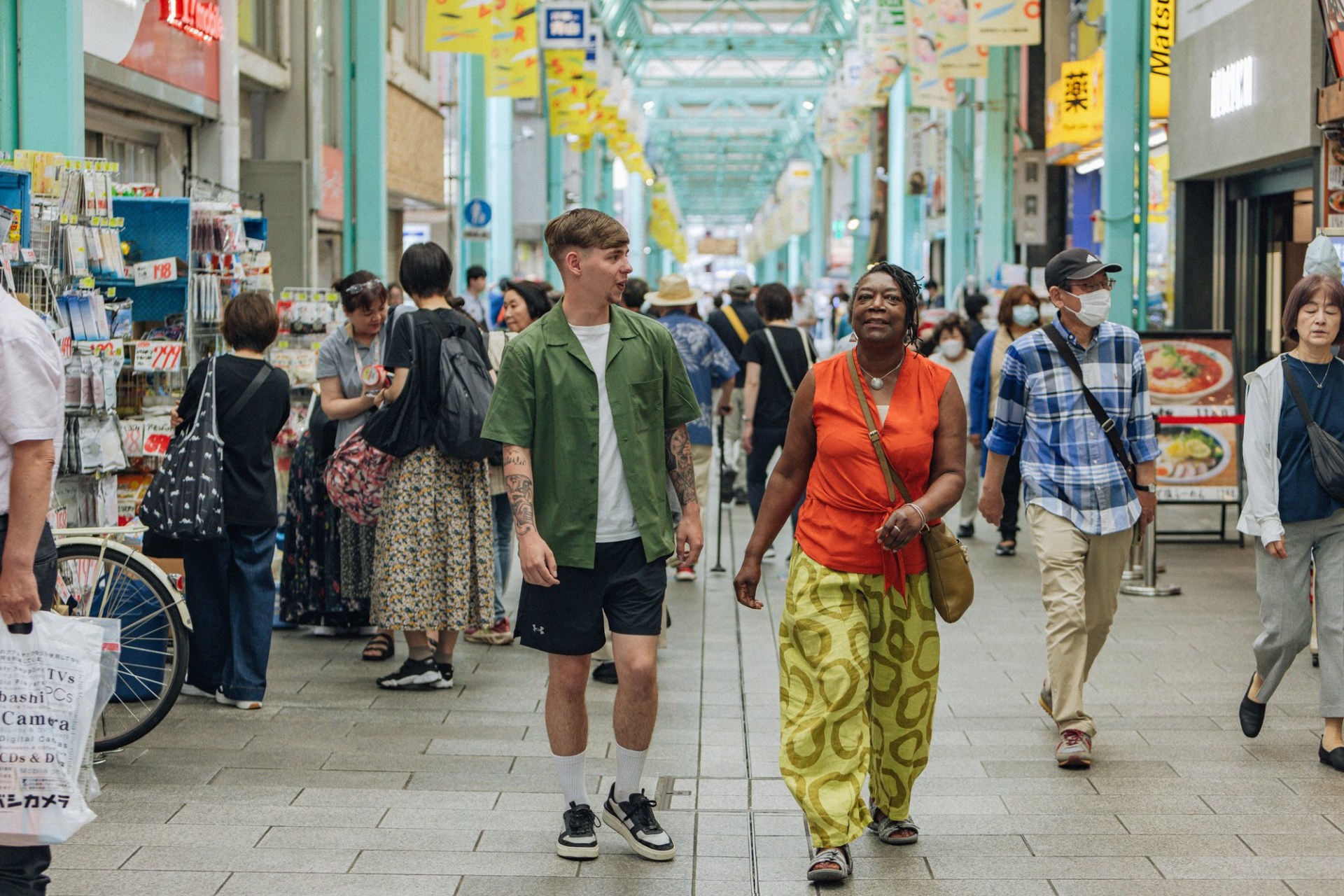 How does Channel 4's Worlds Apart work?