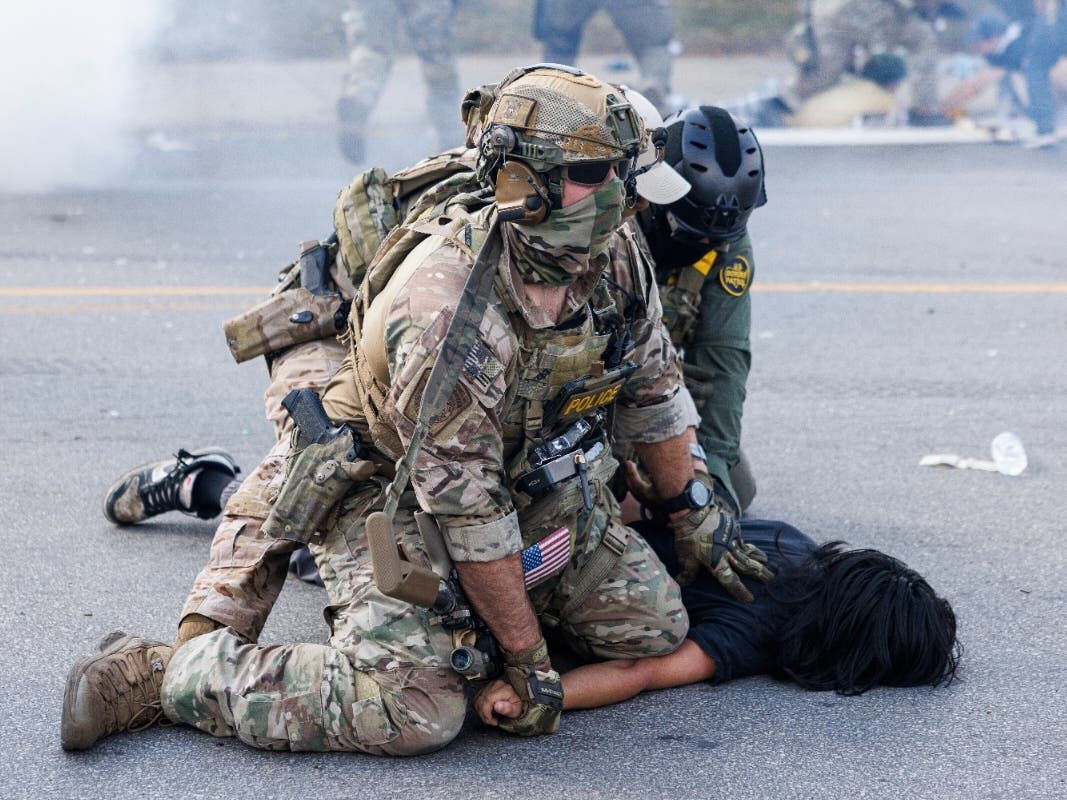 Texas National Guard, FBI Director Arrive In Chicago: Report