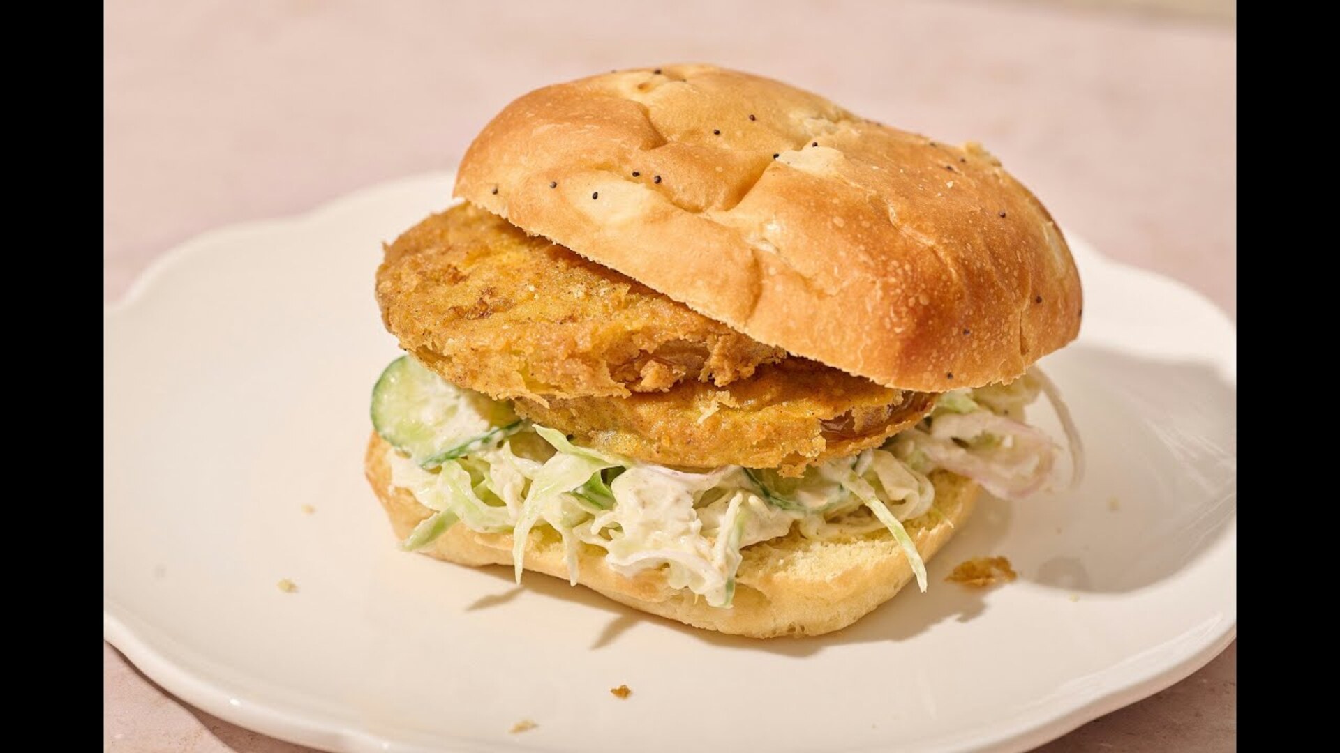 Our Curried Fried Green Tomato Sandwich Is Early Fall Picnic-Worthy
