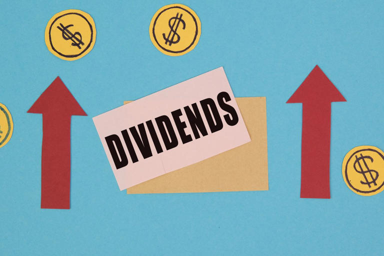 Qualified dividends vs ordinary dividends: How are dividends taxed?