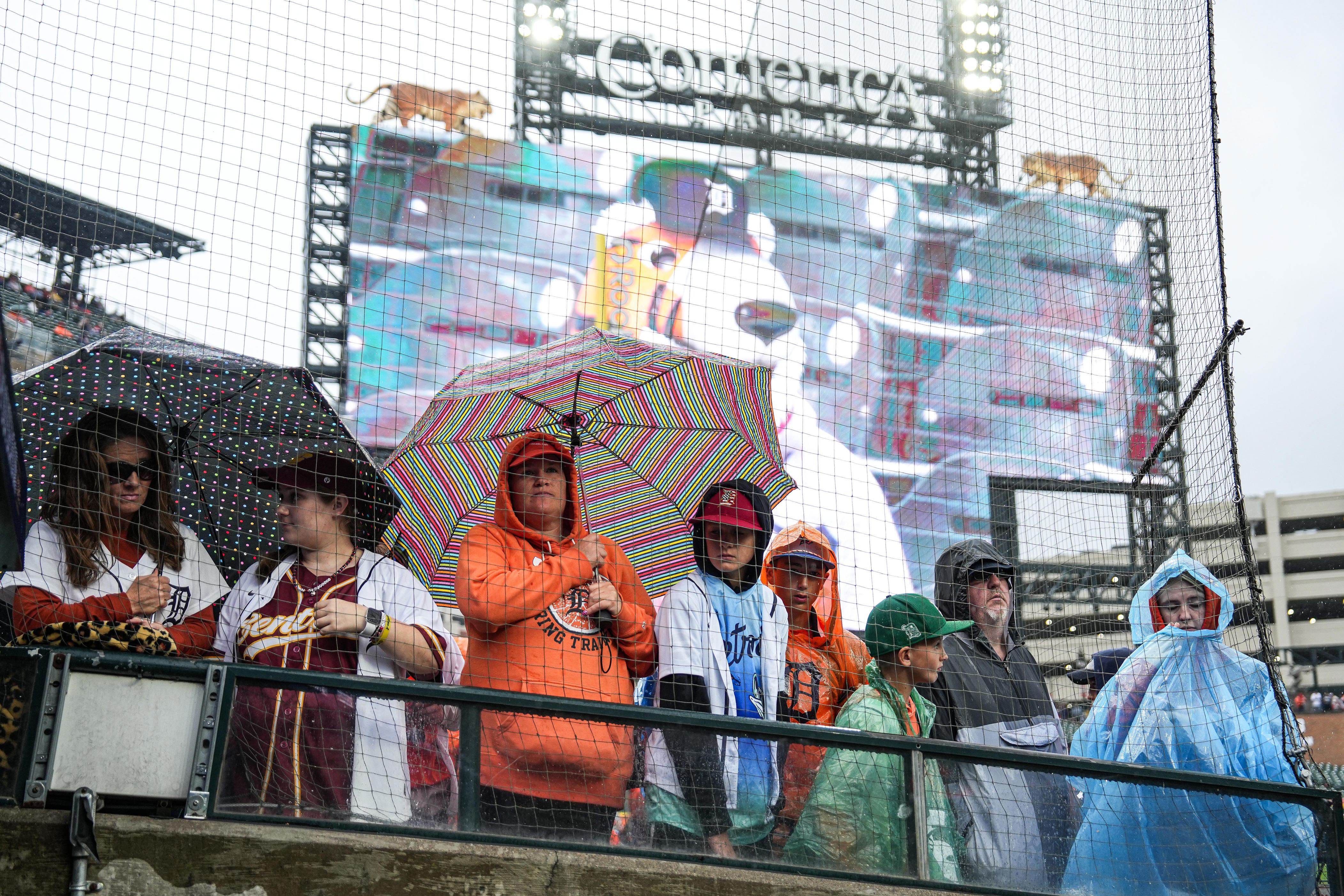 Detroit Tigers rain delay latest vs Mariners: Game 3 at Comerica Park ...