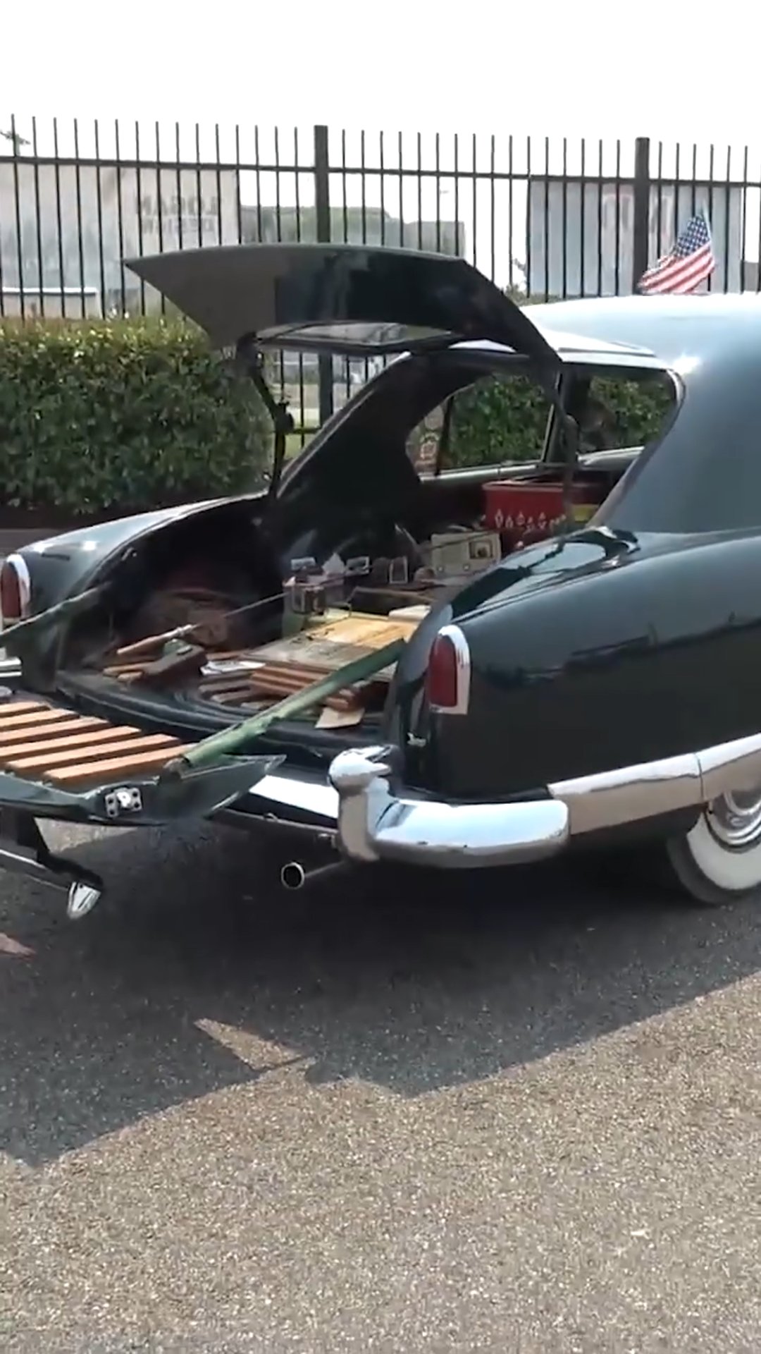 Exploring the Classic 1951 Kaiser Traveler