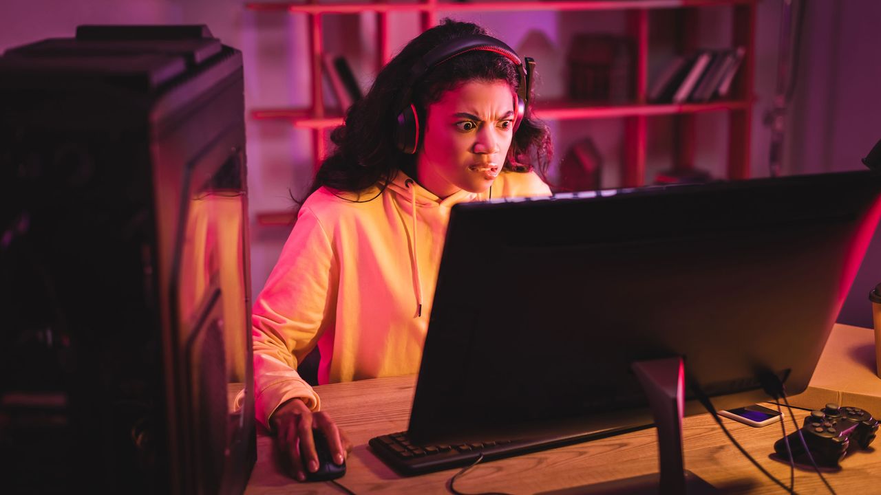 'It's such poor-quality software... I can't believe it!': Owner of big ...