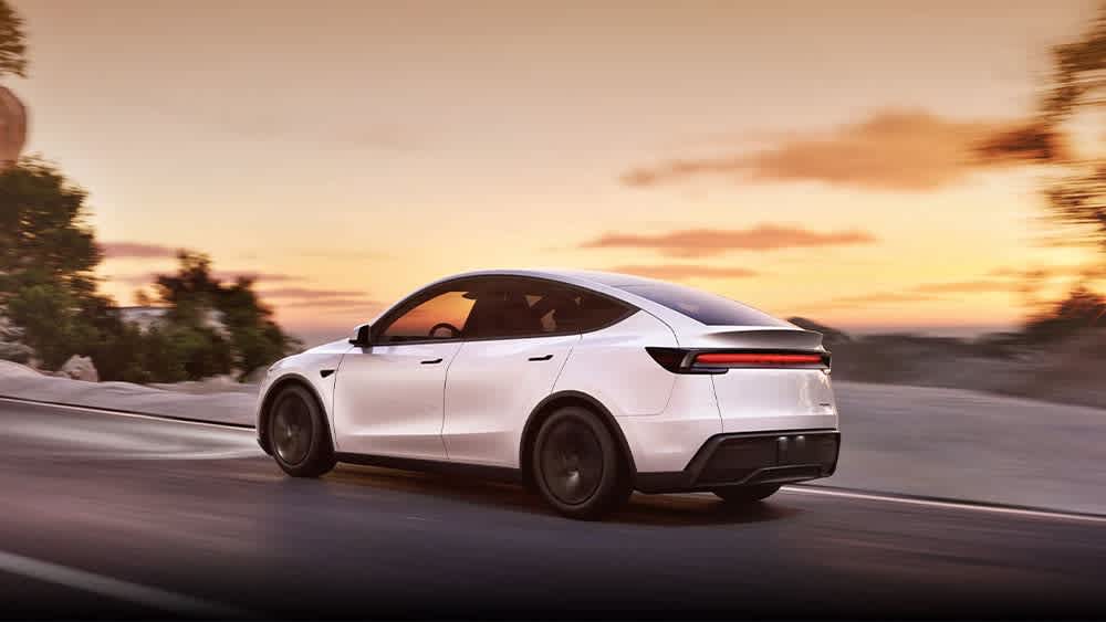 Tesla Prices Cheaper Model Y At Just Under $40,000. TSLA Stock Falls.