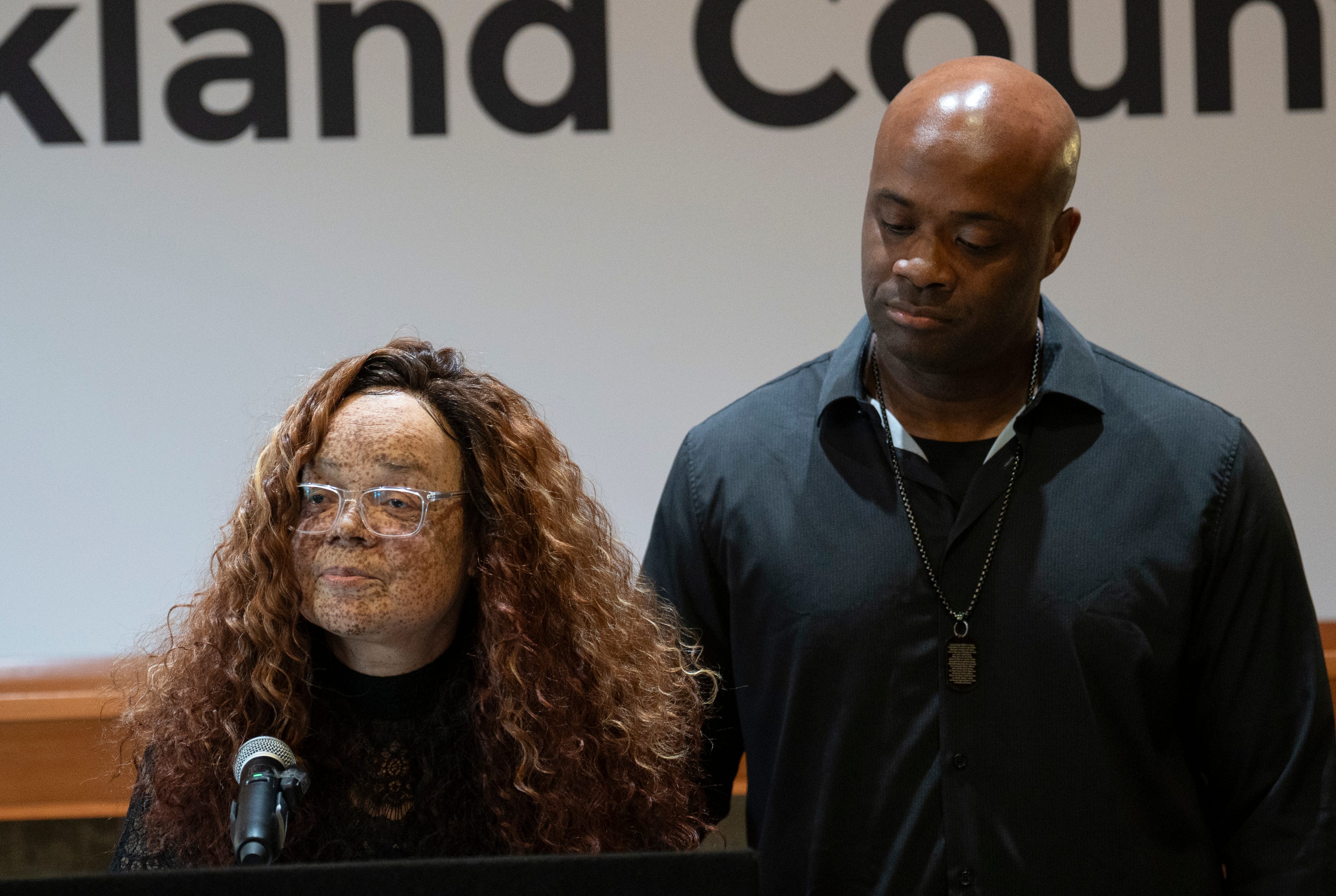 Organ transplant champion Roxanne Watson gets key to Rockland County