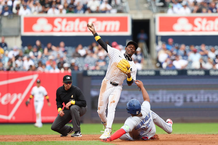 How to Watch Blue Jays vs Yankees ALDS Game 3: Live Stream MLB ...