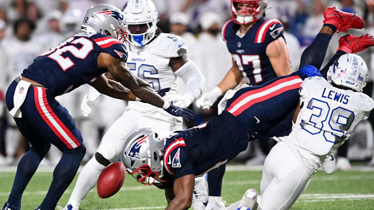 Patriots Sign New RB After Antonio Gibson Injury