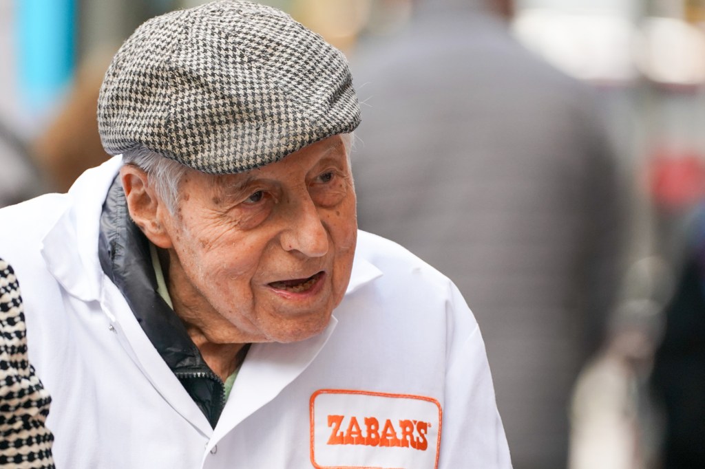 Saul Zabar, longtime lox-smith of iconic Upper West Side grocer, dead at 97