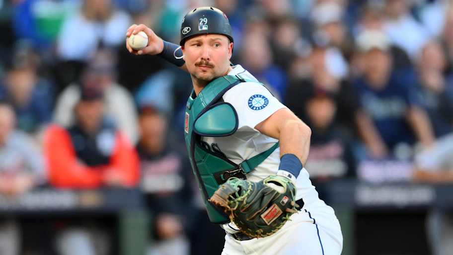 Mariners star Cal Raleigh's gf Hannah shows off custom '29' fit for Game 3