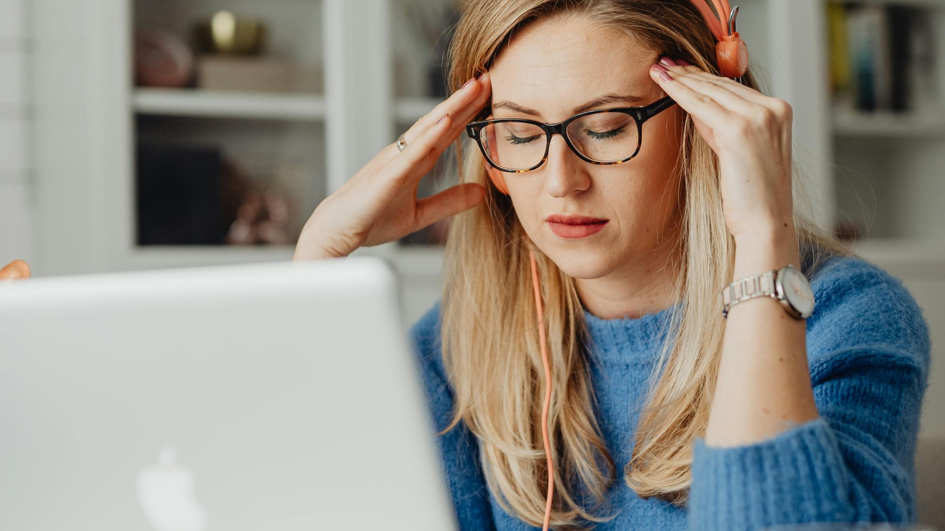 Stuck in a Rut? 20 Self-Reflection Questions to Ask Yourself