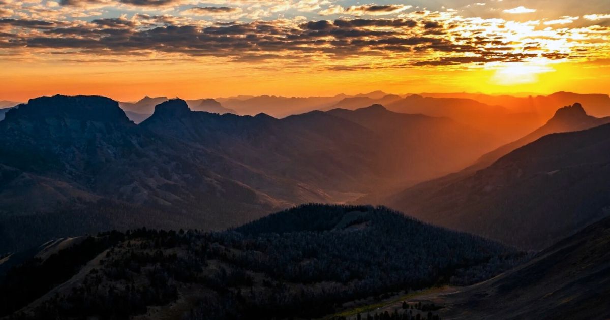Discover an Endless Ocean of Views on the Avalanche Peak Trail in Wyoming