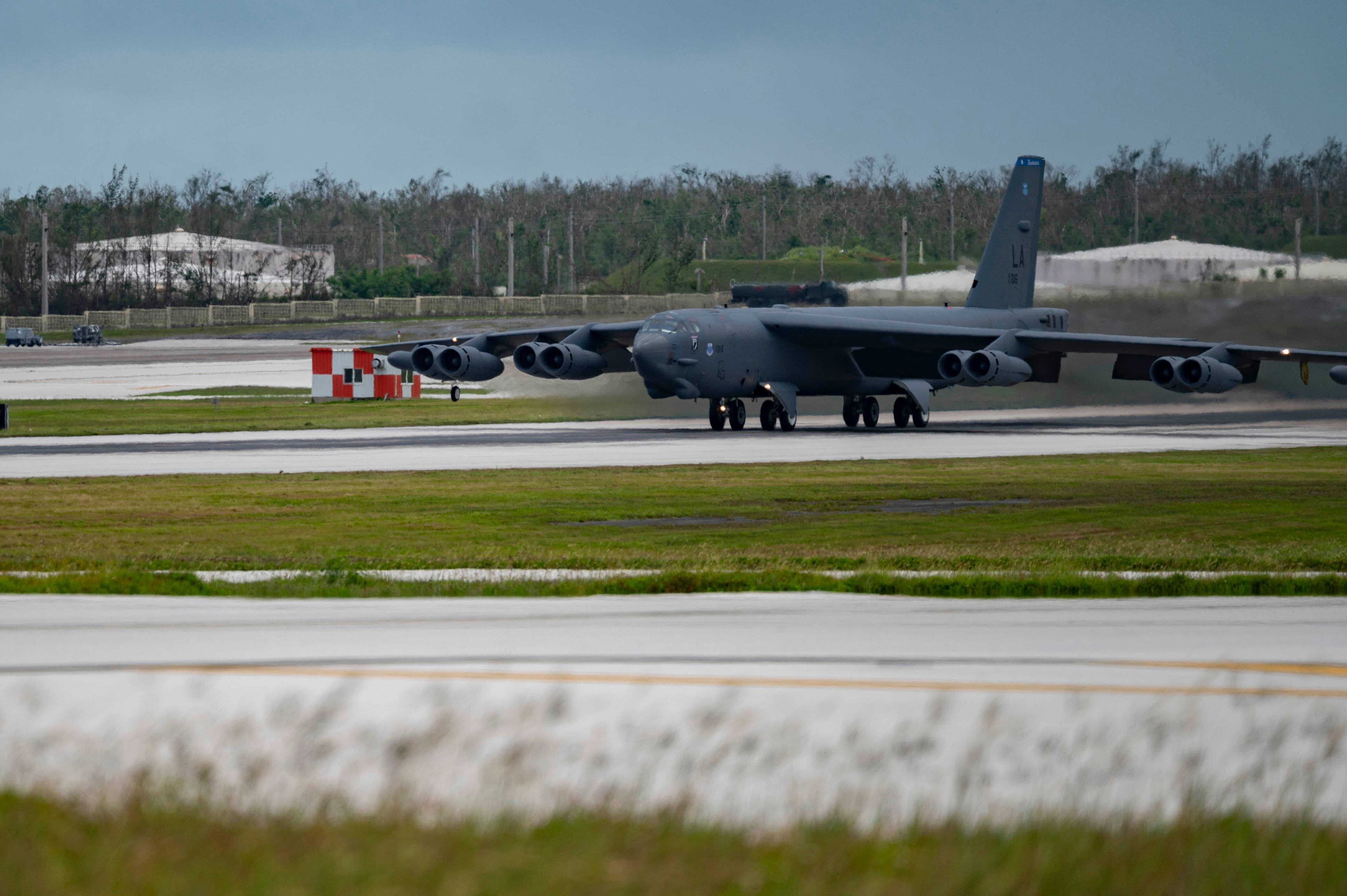 Nearly 1,000 Barksdale employees furloughed due to government shutdown