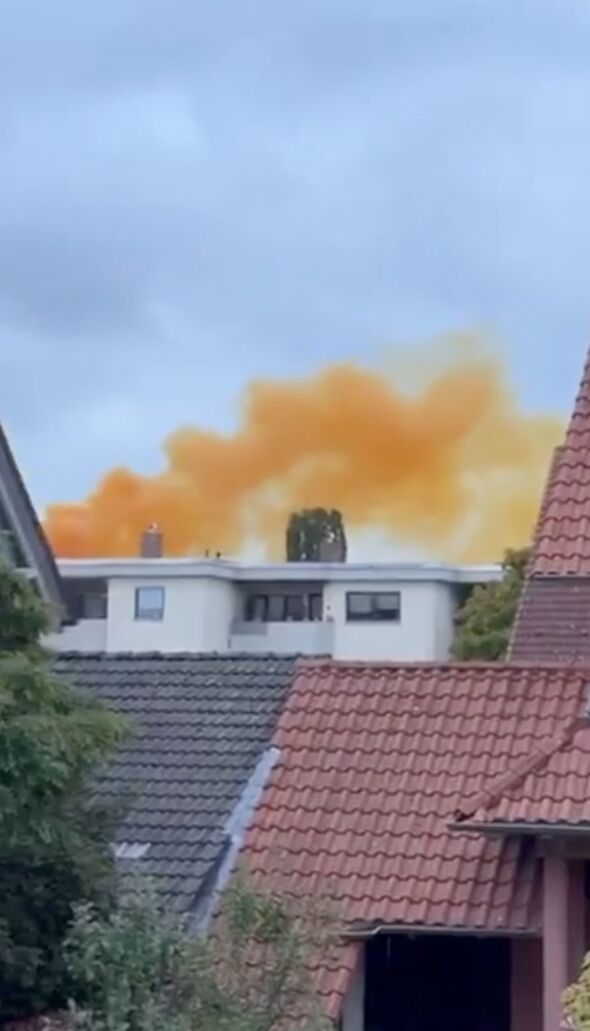 Terrifying orange toxic smoke warning as people told to get indoors ...