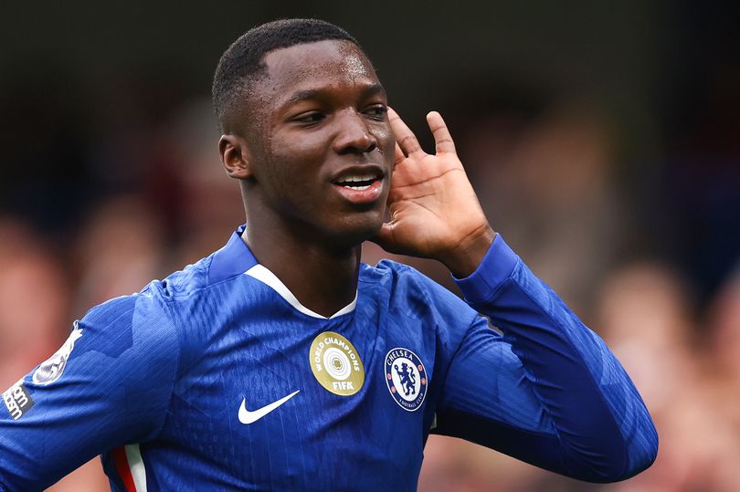 Moises Caicedo Chelsea claim made as Rio Ferdinand offers Declan Rice ...
