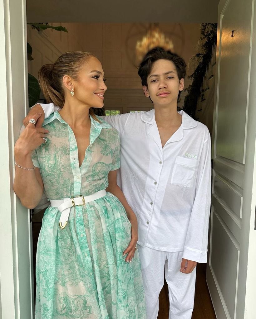Max Muñiz, el 'clon' de Marc Anthony, reaparece junto a su mamá antes ...