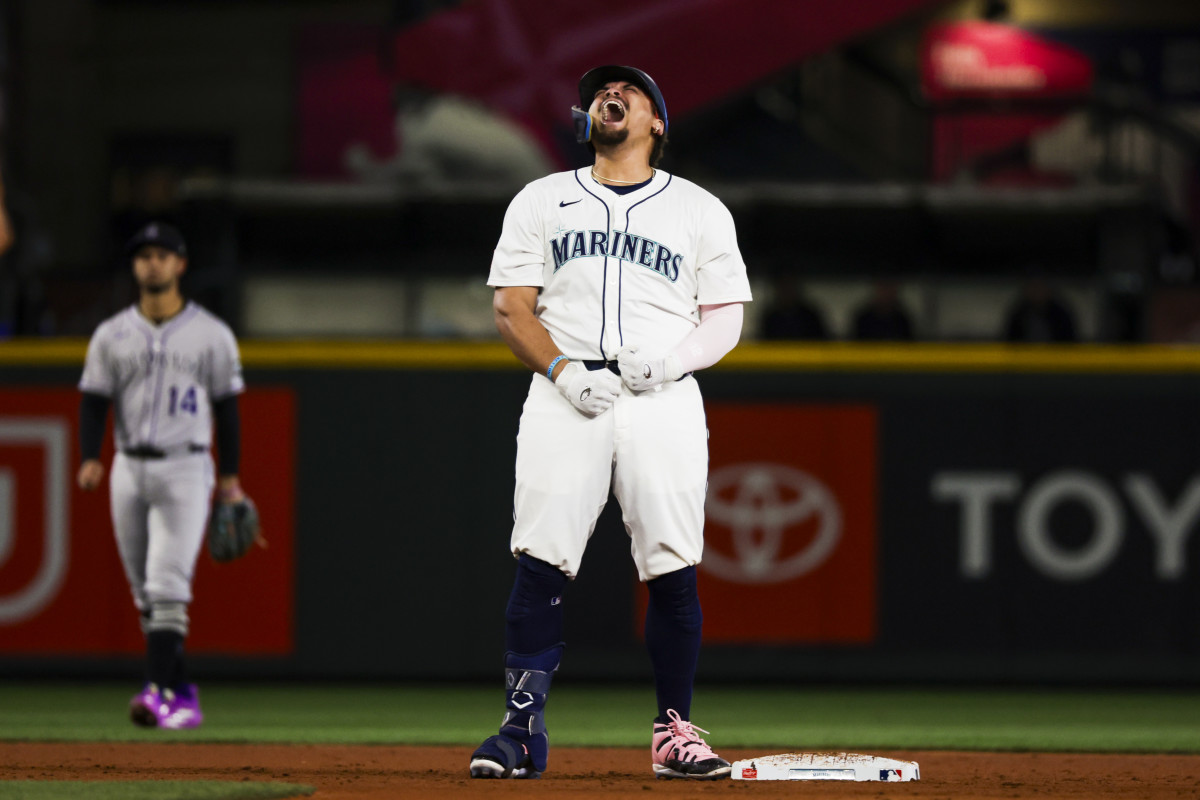 A.J. Hinch Expects Josh Naylor In Mariners Lineup After Baby’s Arrival