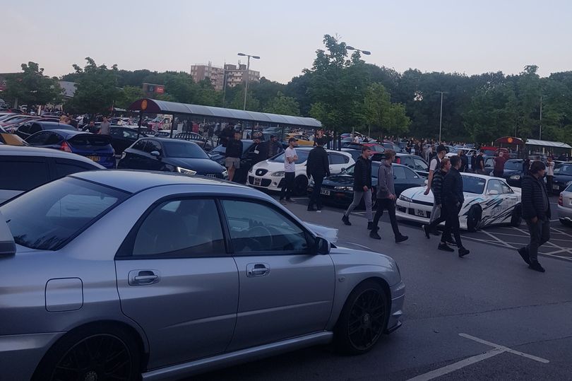 999 calls as 'dangerous and reckless' car cruising causes mayhem in ...