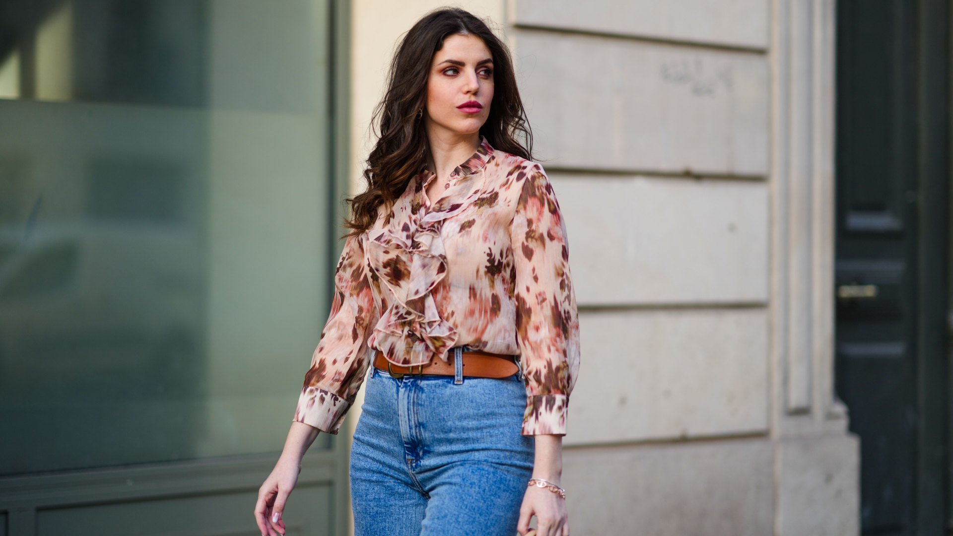 Bigger Bust Approved: 17 Loose Fall Tops Really That Look Slimming ...