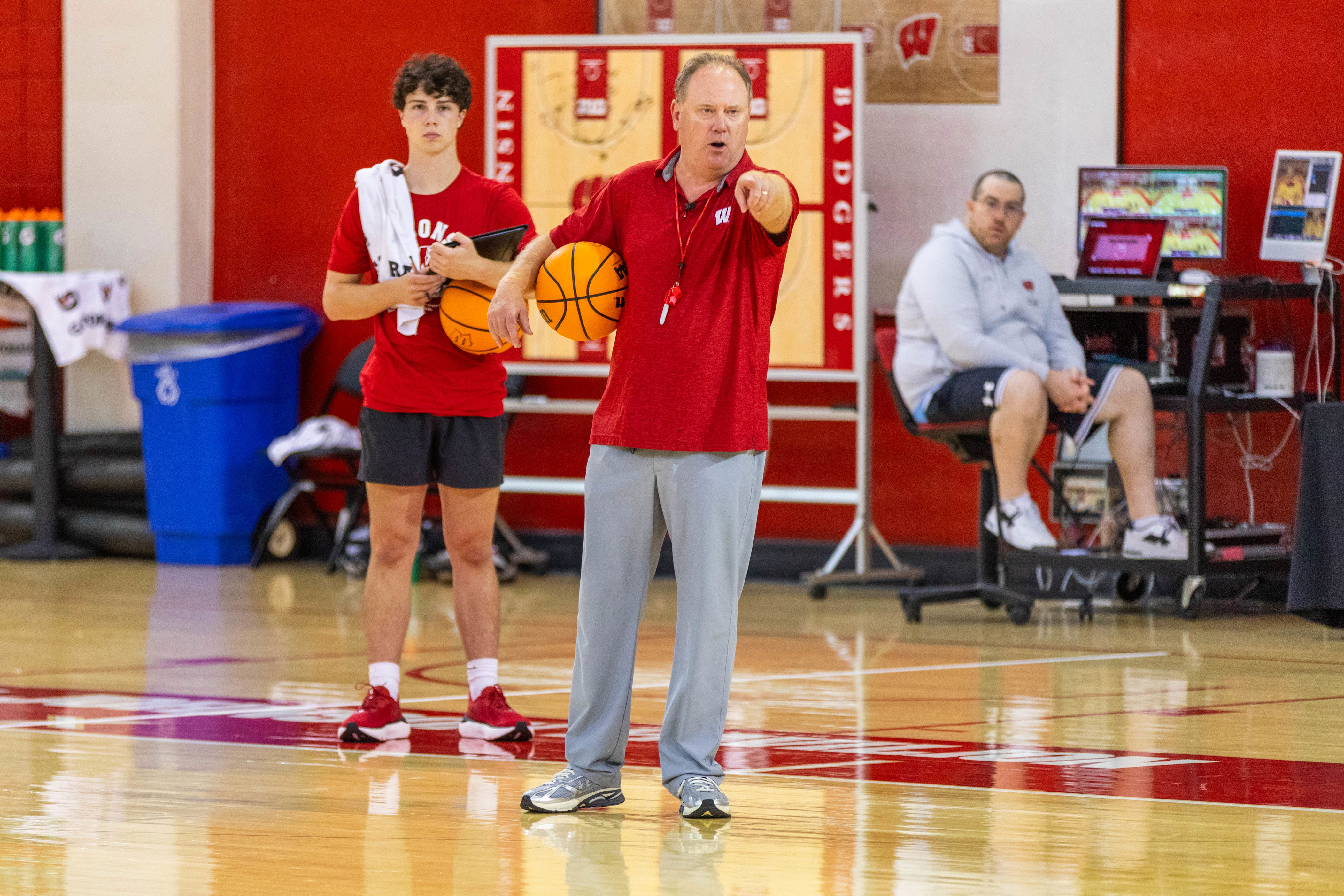 Wisconsin basketball adds 7-foot-1 center Jack Thelen to 2027 ...