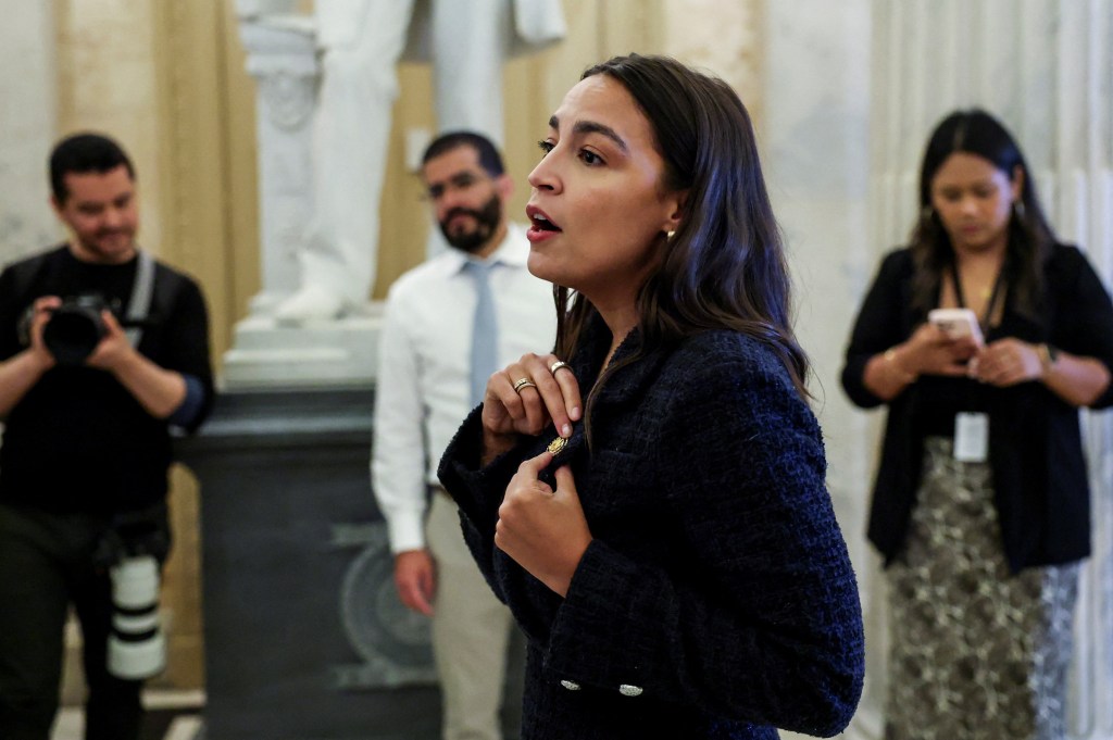 Trump aide hits AOC with savage innuendo after she mocked Stephen ...