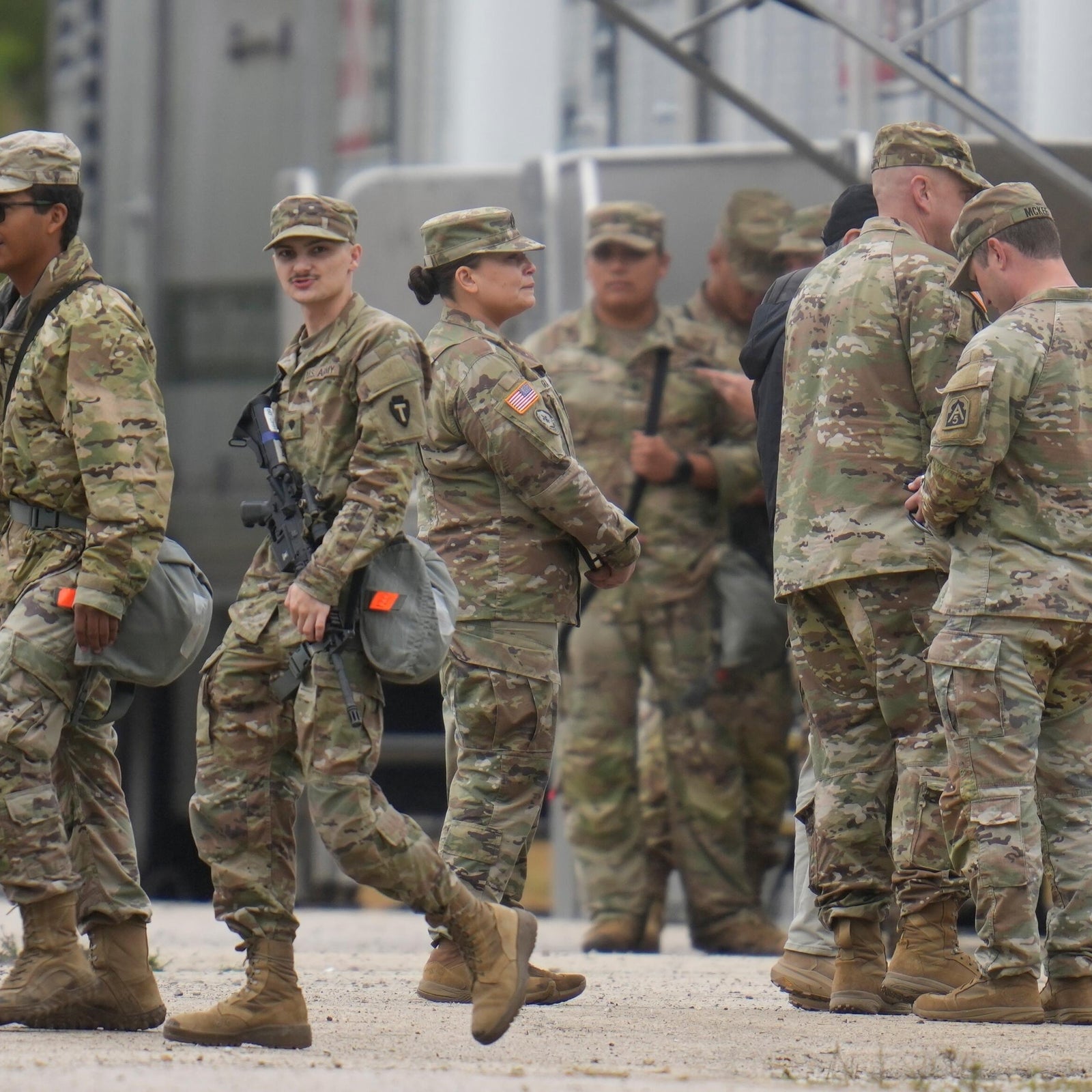 Texas National Guard arrives in Illinois, could begin assignments Wednesday