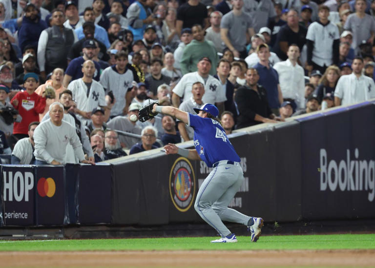 The critical Blue Jays mistakes that opened the door for Yankees’ Game ...