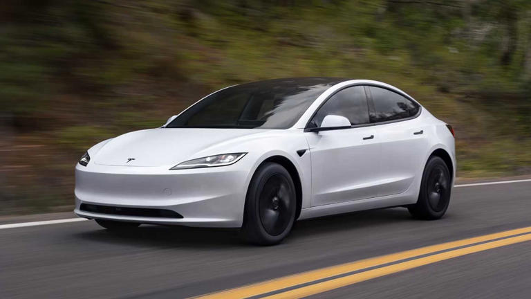 How much do Teslas cost in 2026?