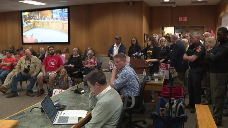 Port Washington data center; protesters, supporters clash at meeting