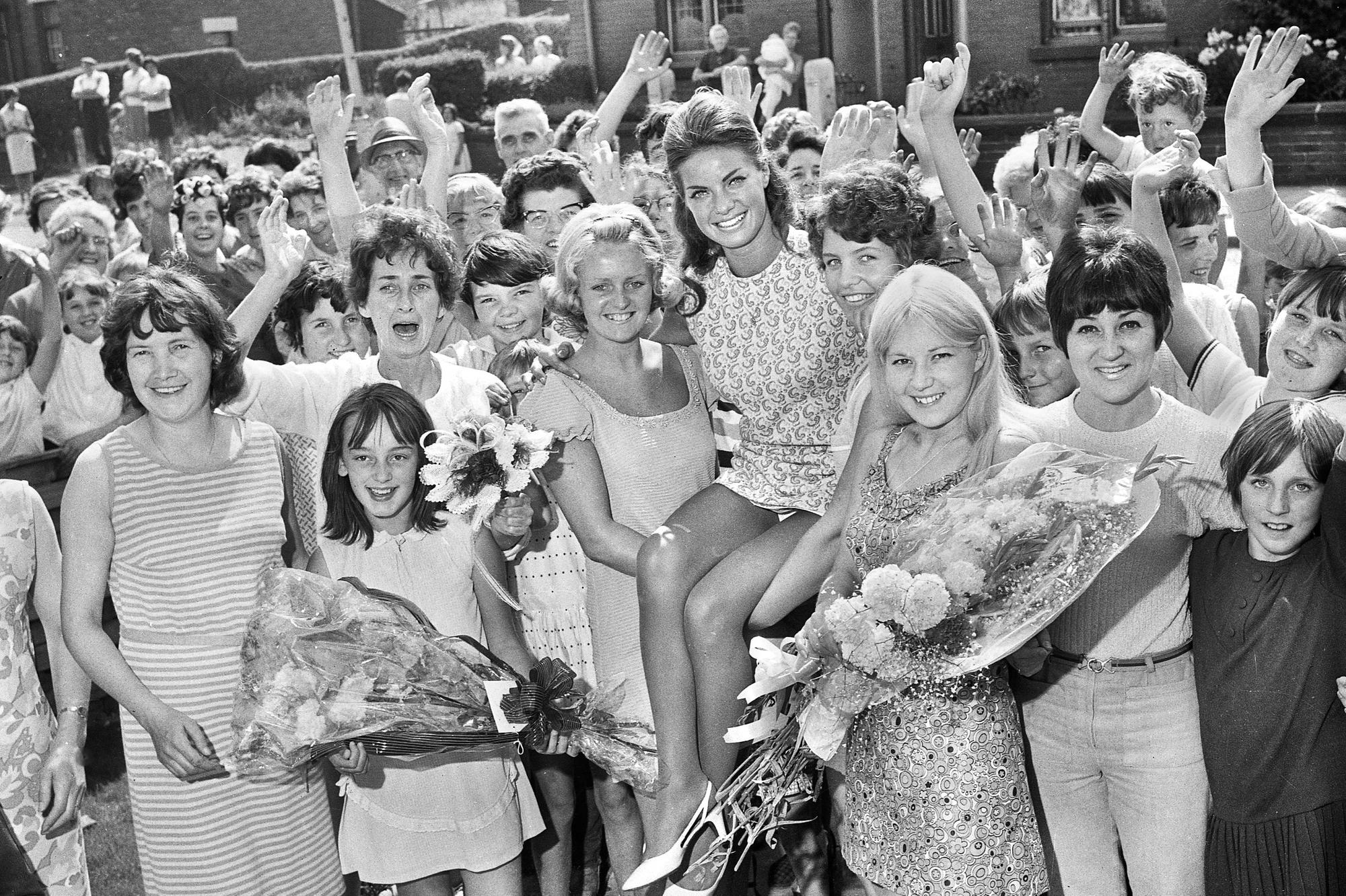 15 pictures that will transport readers back to the Wigan of the 1960s ...