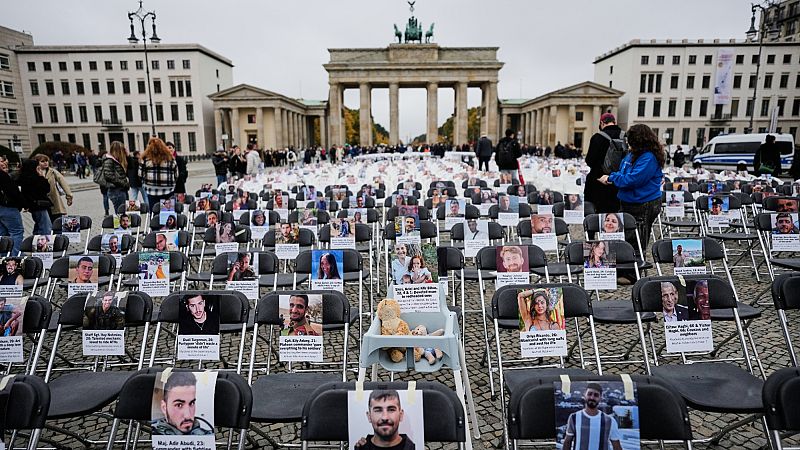 «Συλλογική ντροπή» και «ειδική σχέση»: Γιατί η Γερμανία παραμένει ο πιο ...