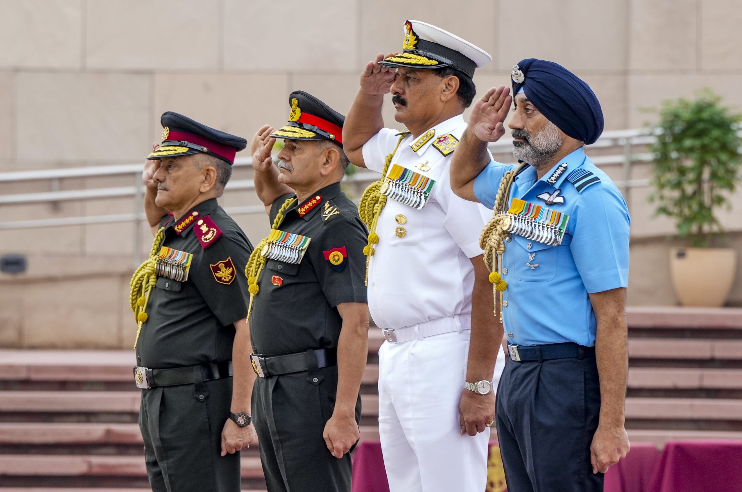 Grand parade, flypasts and aerial weapons’ display: IAF marks 93rd Air ...