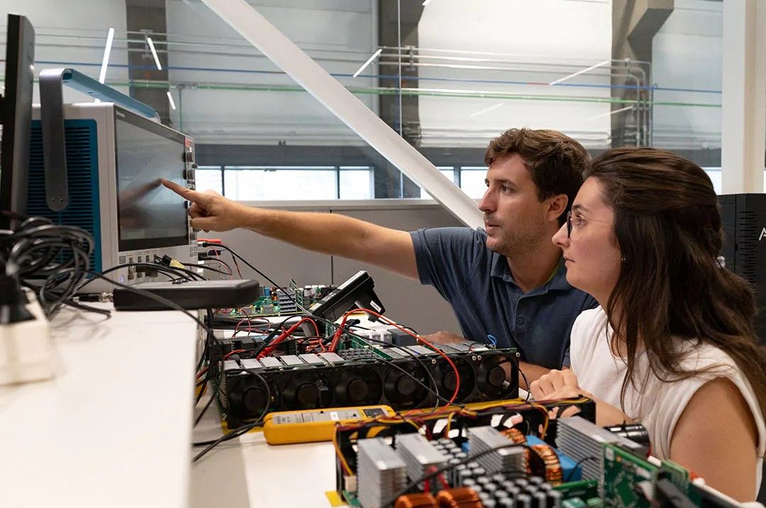 Tecnología española desarrolla cargadores inalámbricos para coches ...