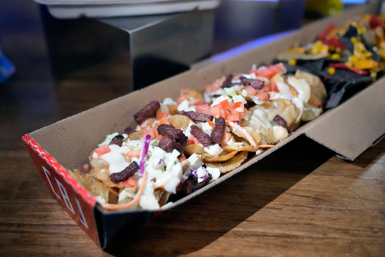 Nationwide Arena chefs unveil 13 new concessions for the Blue Jackets ...