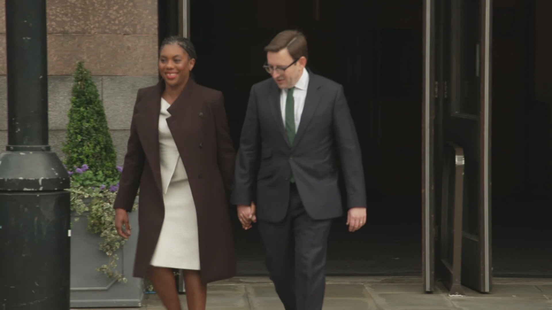 Badenoch arrives at Tory conference ahead of speech