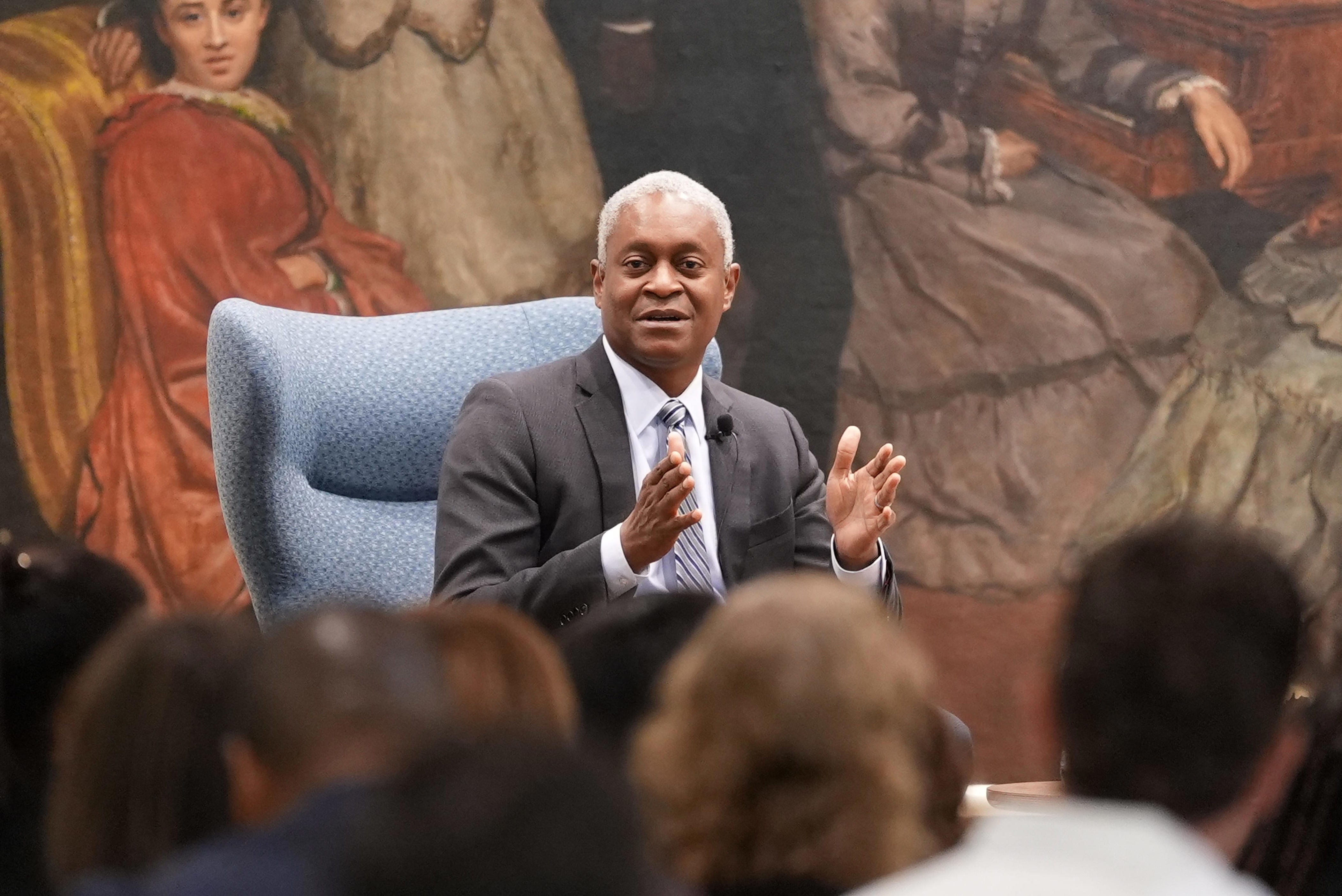 Atlanta Fed says labor shifts, immigration trends complicate economic ...