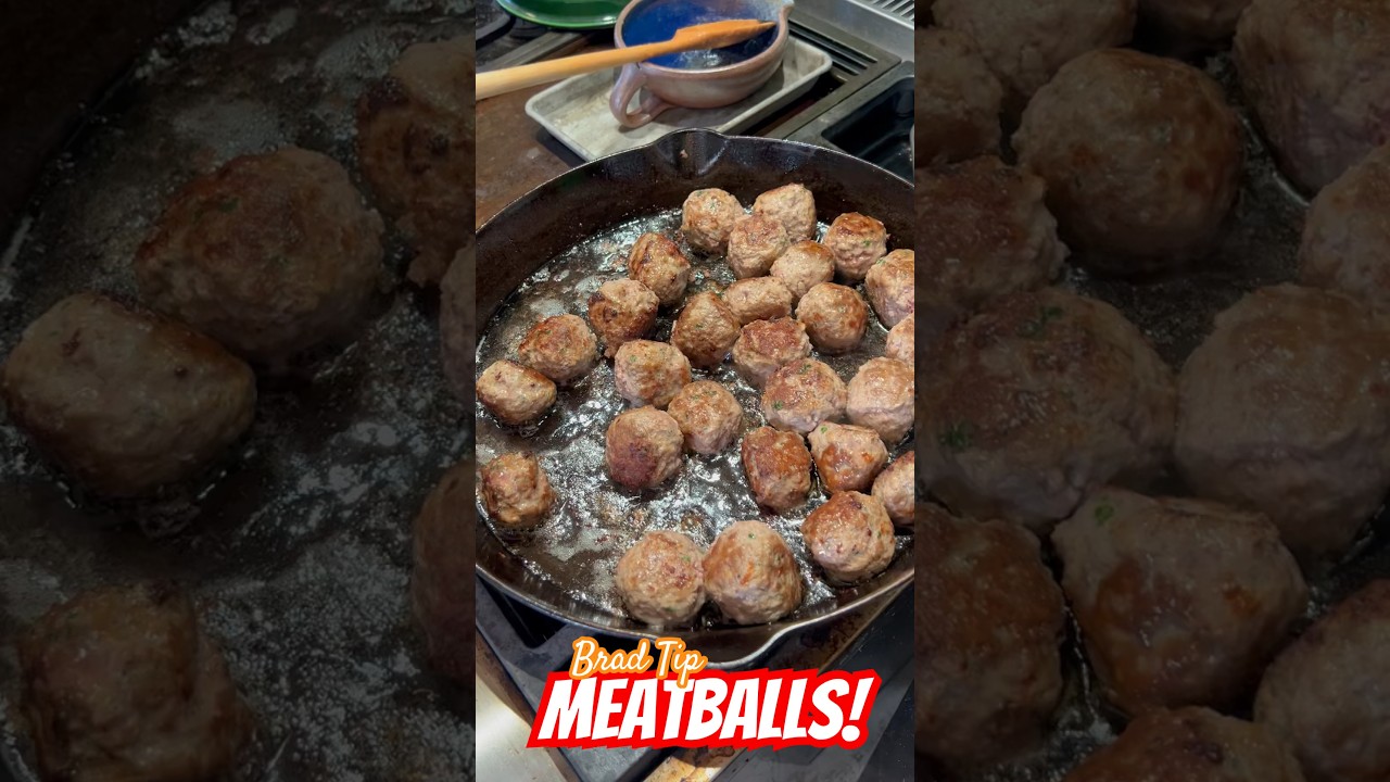 A tip to make perfect meatballs for a rich tomato sauce