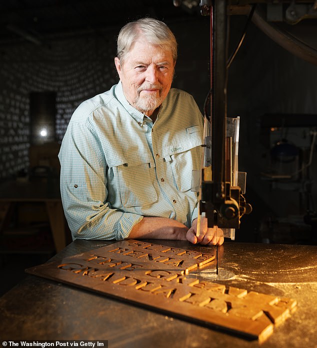 Can YOU solve Kryptos K4? Code has left the CIA baffled for 35 years ...