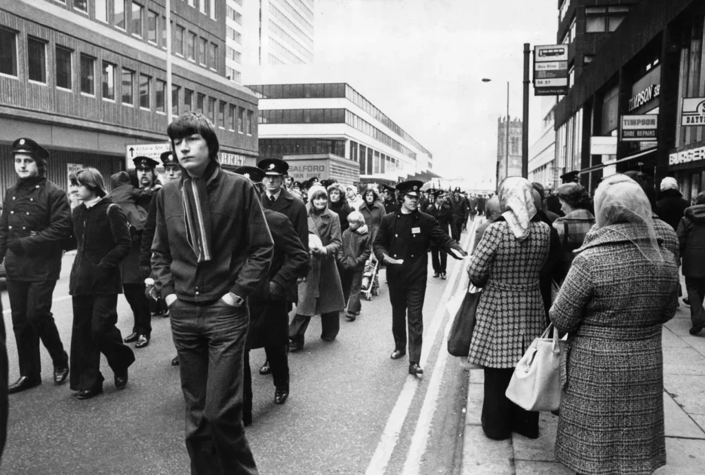 15 Vintage Photos Of Manchester In The ’70s