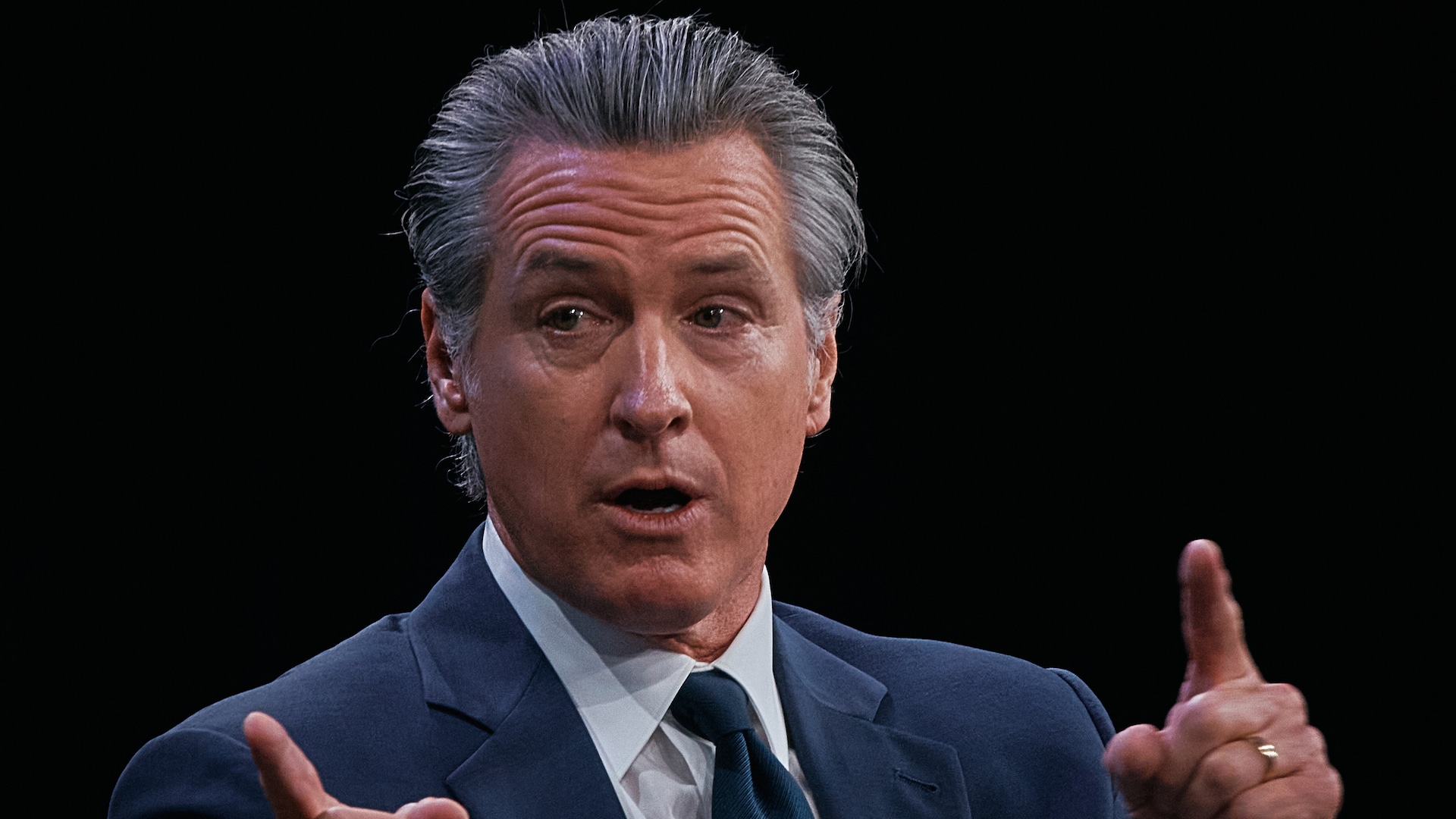 „Die zusätzlichen Ds stehen für Demenz“: Newsom macht sich über ...