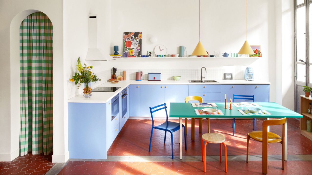Decorating with Primary Colors May Be Incredibly Intimidating, but That ...