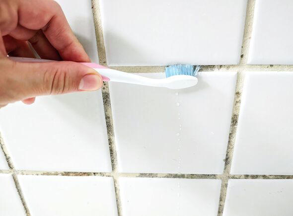 I do 1 simple two-minute job after showering-I've never seen mould in ...