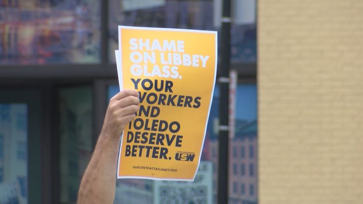United Steel Workers continue on strike; host rally outside of the ...