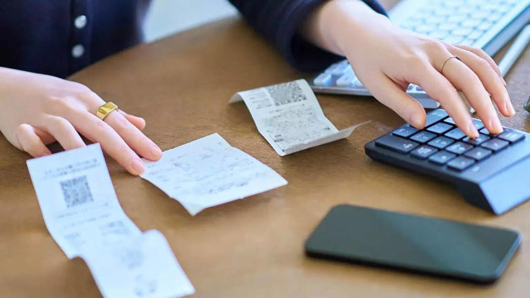 Stop touching your shopping receipts! Scientists warn of toxic ...