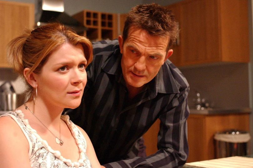 Coronation Street fans thrilled as Bradley Walsh's return 'sealed ...