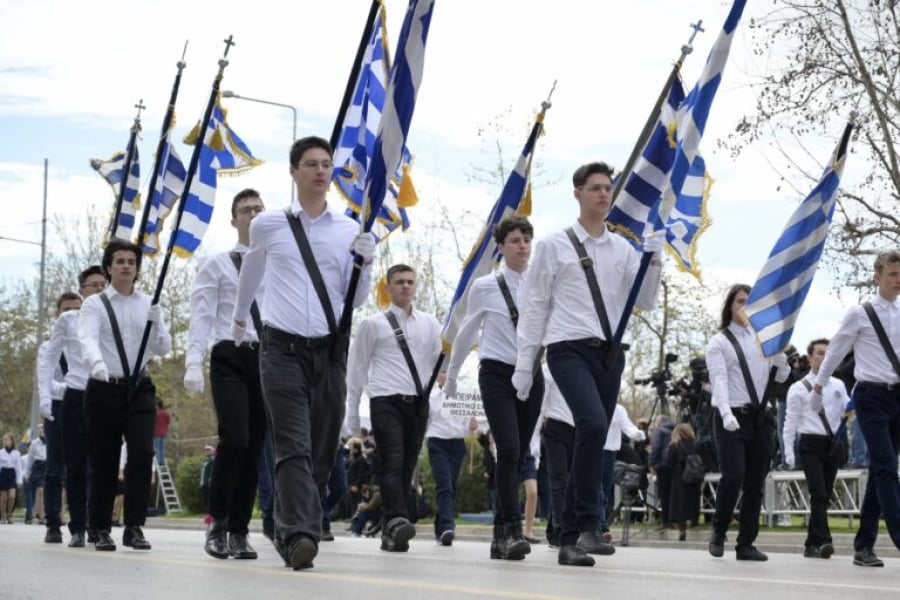 Σχολεία: Η επέτειος της 28ης Οκτωβρίου και η γιορτή της σημαίας