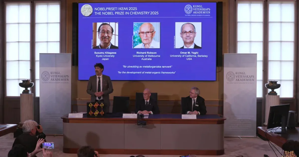 A szerves fémvegyületek egy új keretrendszerének kifejlesztéséért járt ...