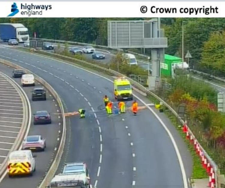 M27 closed after two lorries crash with long delays set to last for ...
